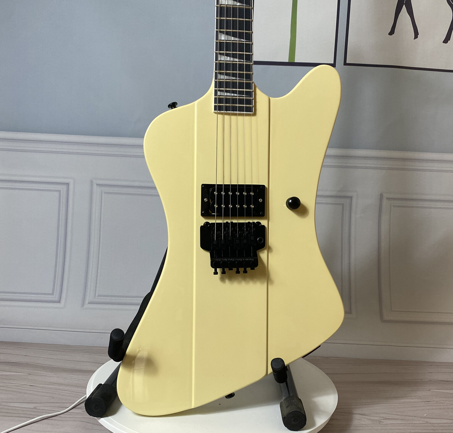 Cream Color Electric Guitar H Pickup Mahogany Neck Black Fretboard ...