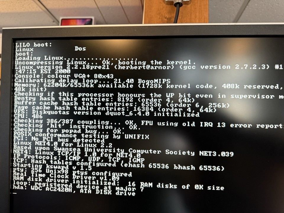 Vintage Retro 486 Computer 64MB RAM 425MB Drive Running Debian Linux 2. ...