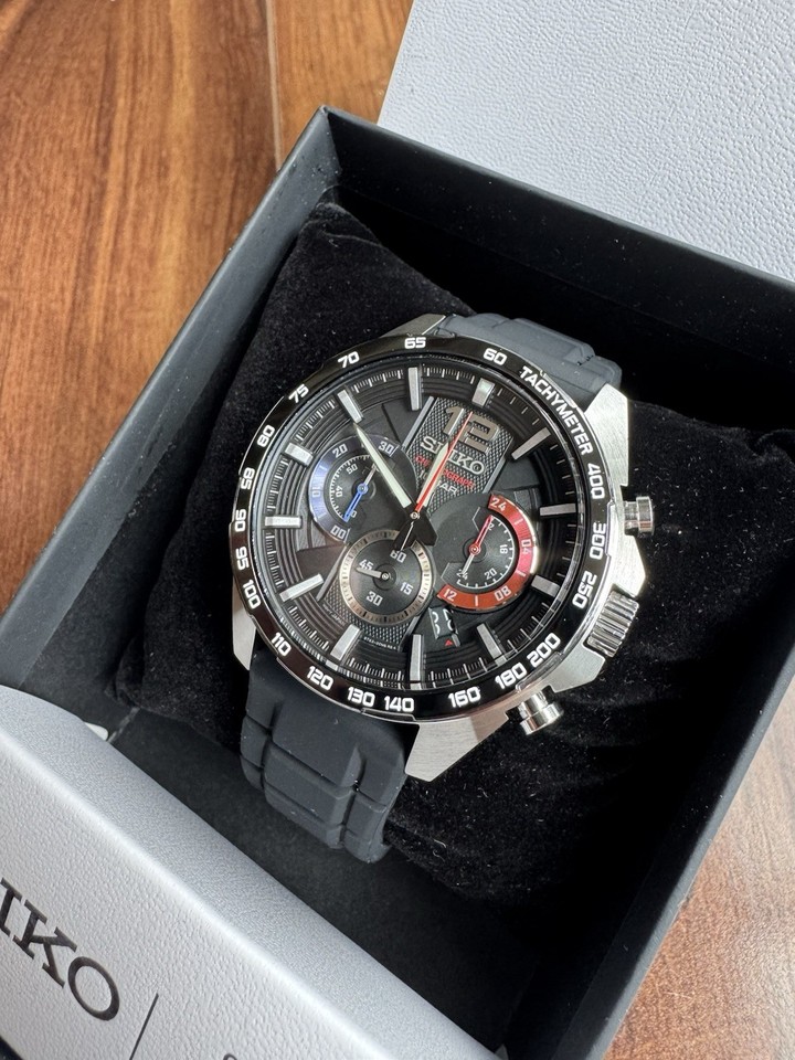 Seiko Chronograph Black Dial Black Rubber Men's Watch SSB347 | eBay