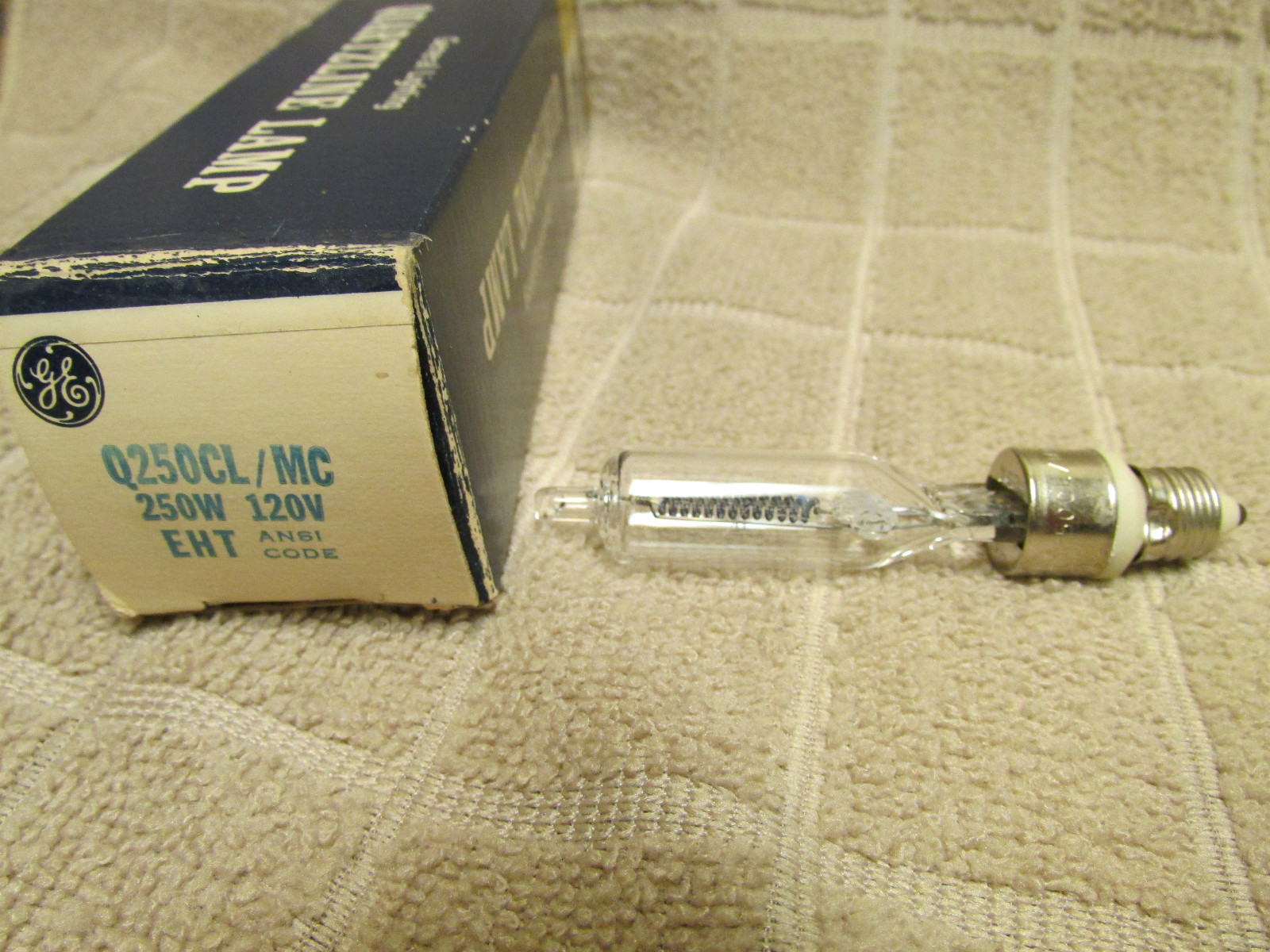 GE Quartzline Projection Lamp Projector Bulb EHT 120V 250W New | eBay