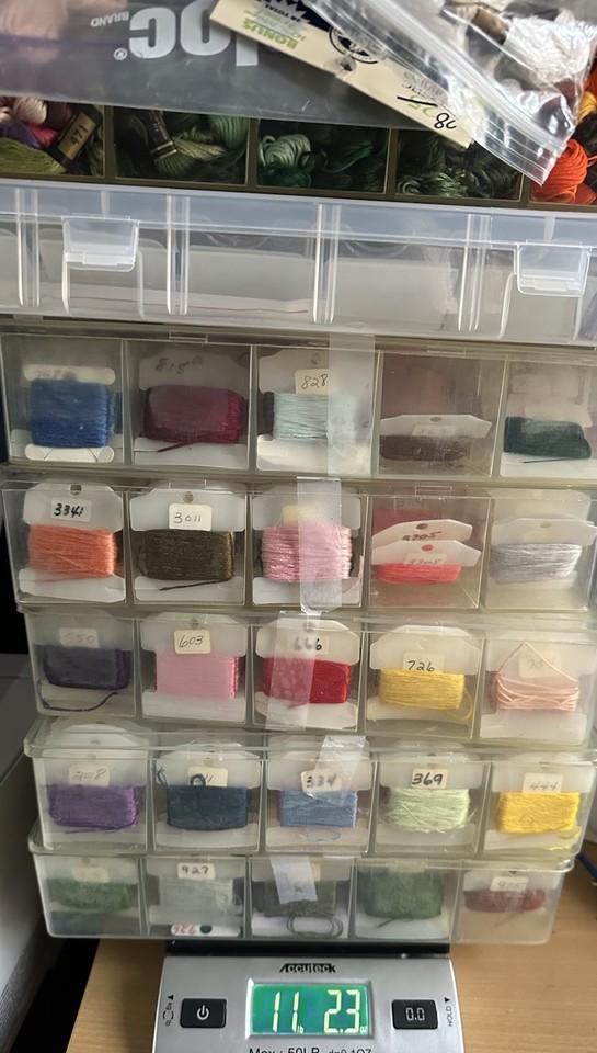 Embroidery Floss 700+ Skeins Thread w/Organizers Bobbins DMC Cross ...