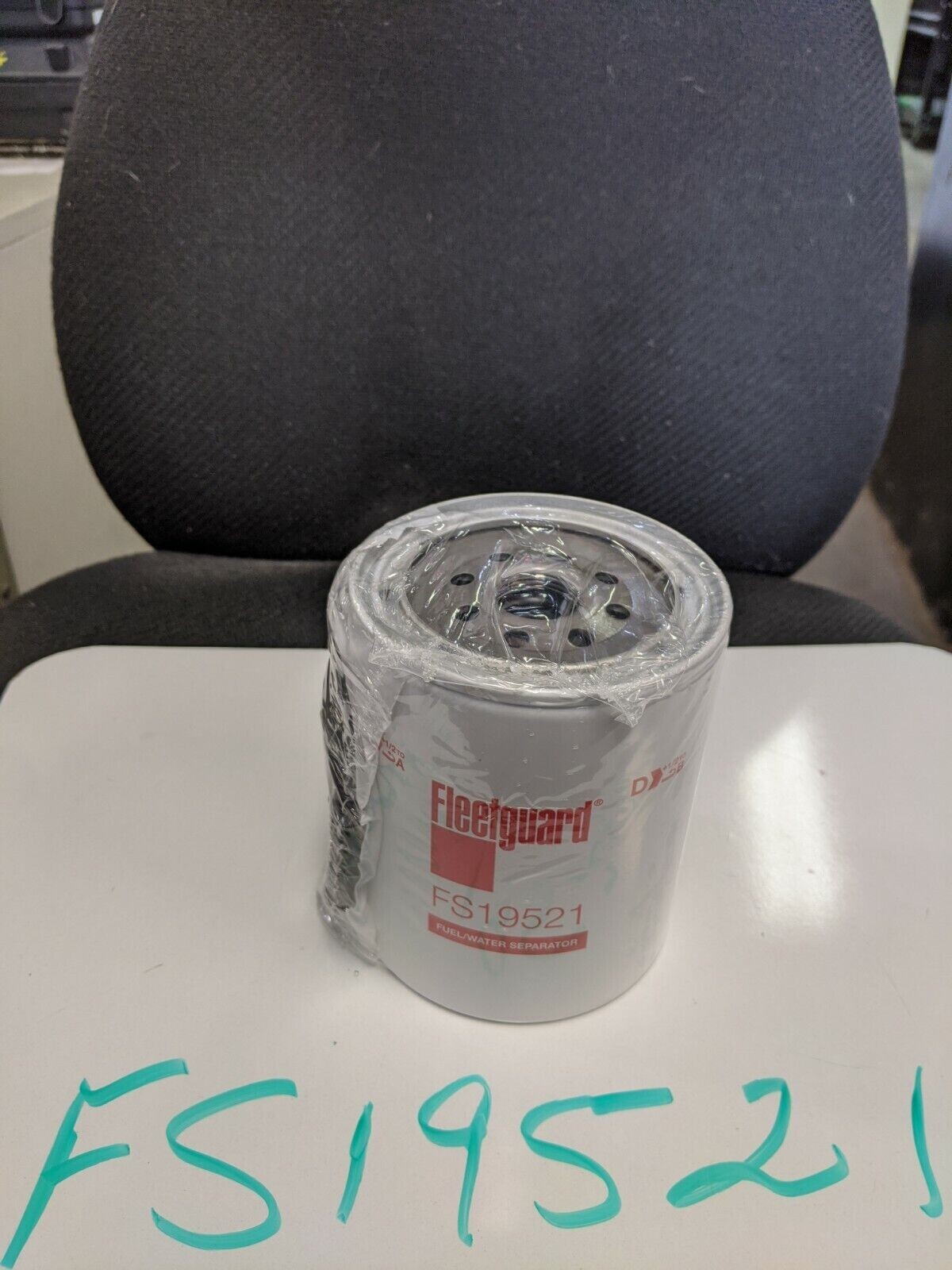 FLEETGUARD FS19521 - Fuel filter cross reference