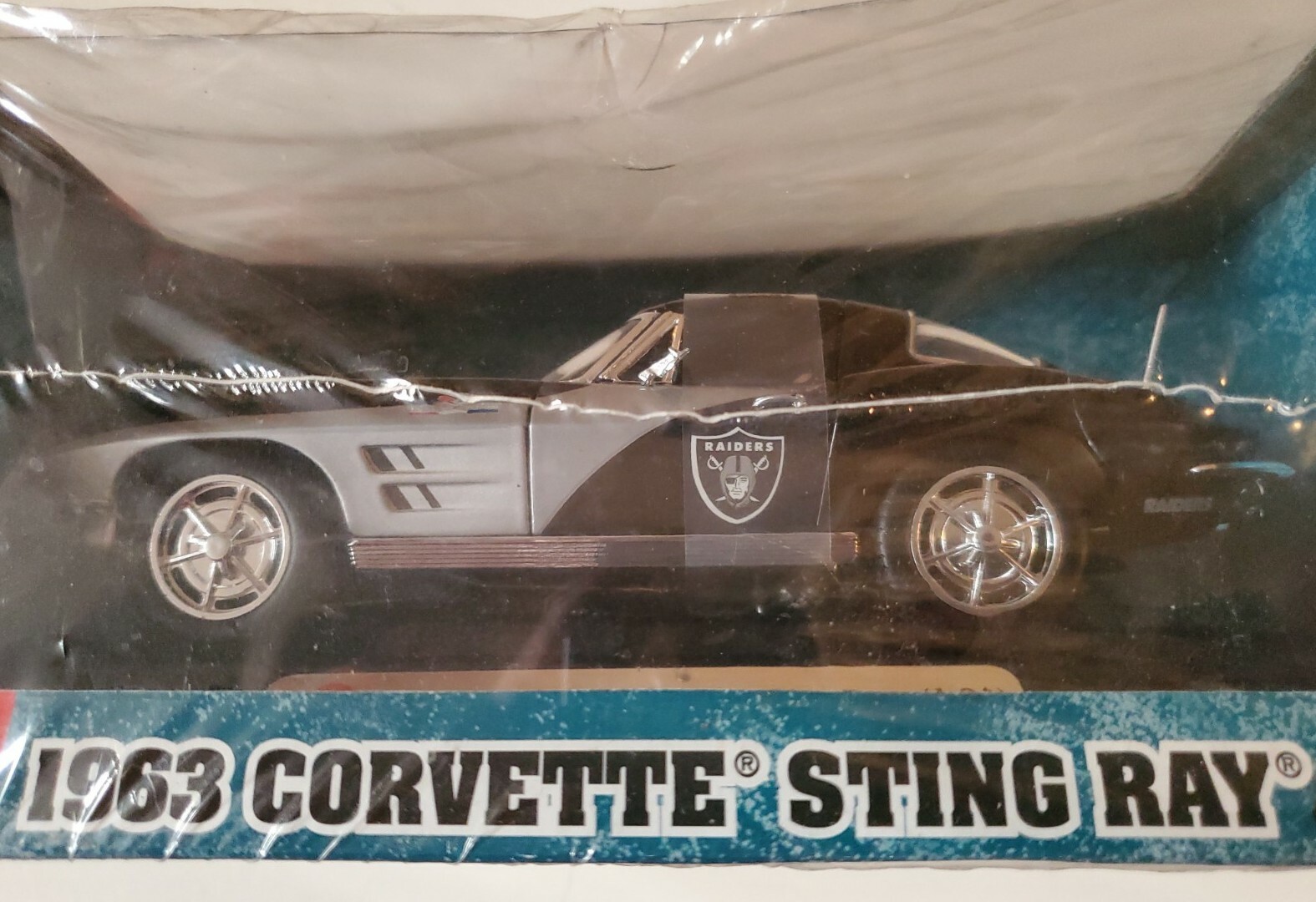 Special edition Oakland Raiders 1963 Corvette Sting Ray Series 3 1:24 ...