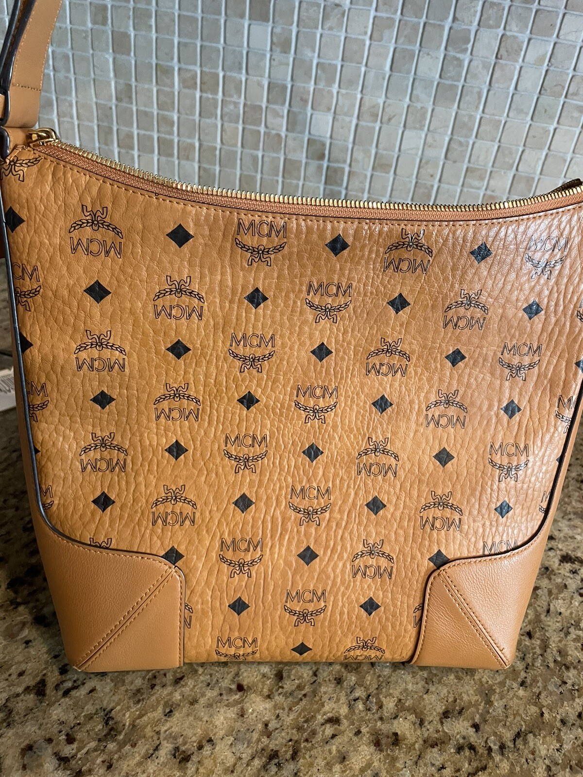 MCM Visetos Hobo Cognac (Large Size) - Gem