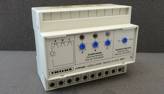 TRILUX Dämmerungsschalter Lichtregler 803-1 for sale online | eBay