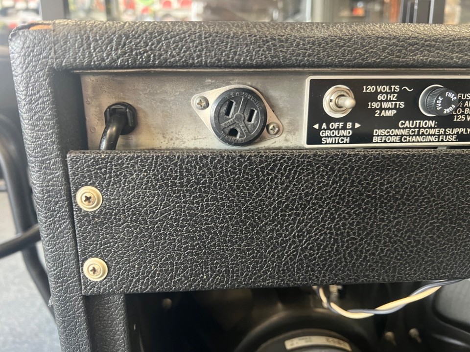 Fender Vintage 1978 Pro Reverb Silverface 2x12 combo amplifier ...