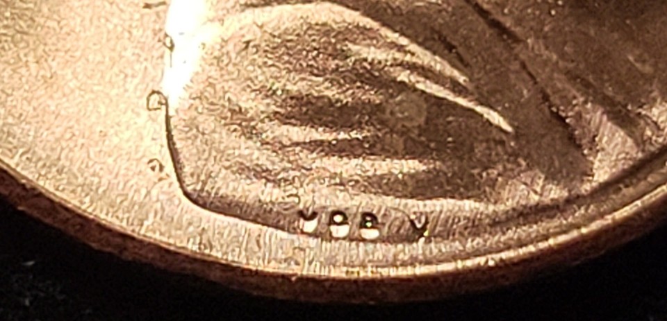 2023 Uncirculated Red Lincoln Shield Penny Sharply Struck VDB-V Extra V ...