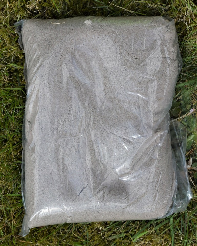 KINETIC SAND 1 kg to 5.5 kg OR WABA MOULDS TRAY Or COLISEUM PYRAMID ...