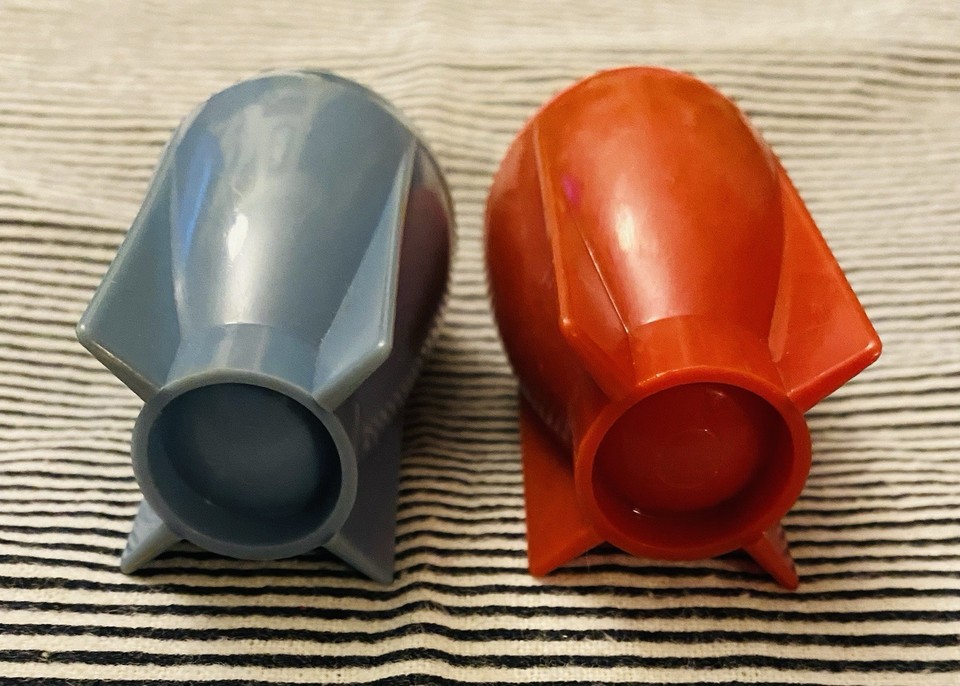 VTG Sault Ste. Marie Canada Salt & Pepper Shaker Atomic Bomb Rocket Red ...