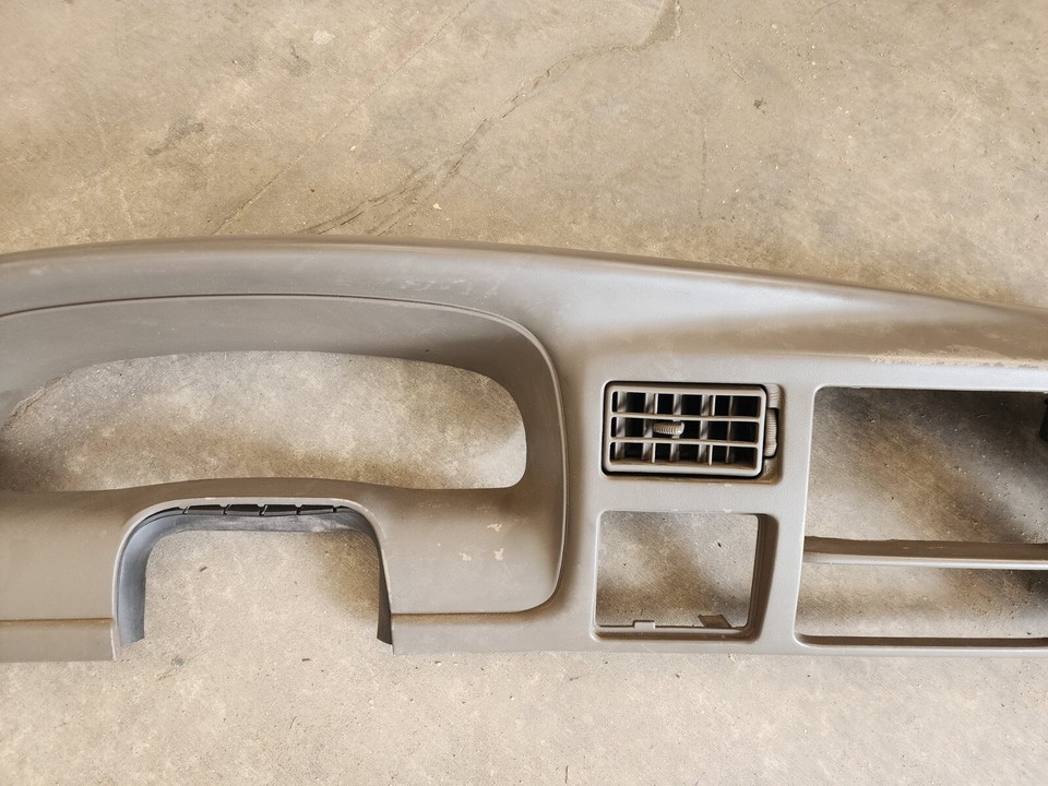 2004 FORD EXCURSION EDDIE BAUER DASH BEZEL TRIM PANEL w/vent TAN YC35 ...
