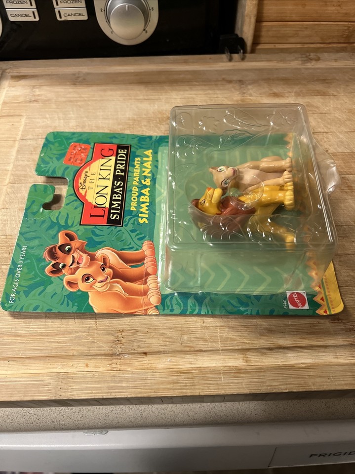 Disney The Lion King Simba's Pride Simba and Nala Figures Proud Parents ...