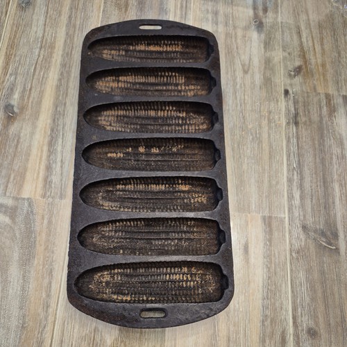 Lodge Cast Iron 7 Stick Corn Cob Cornbread Muffin Mold Pan 27C USA 12.5 ...