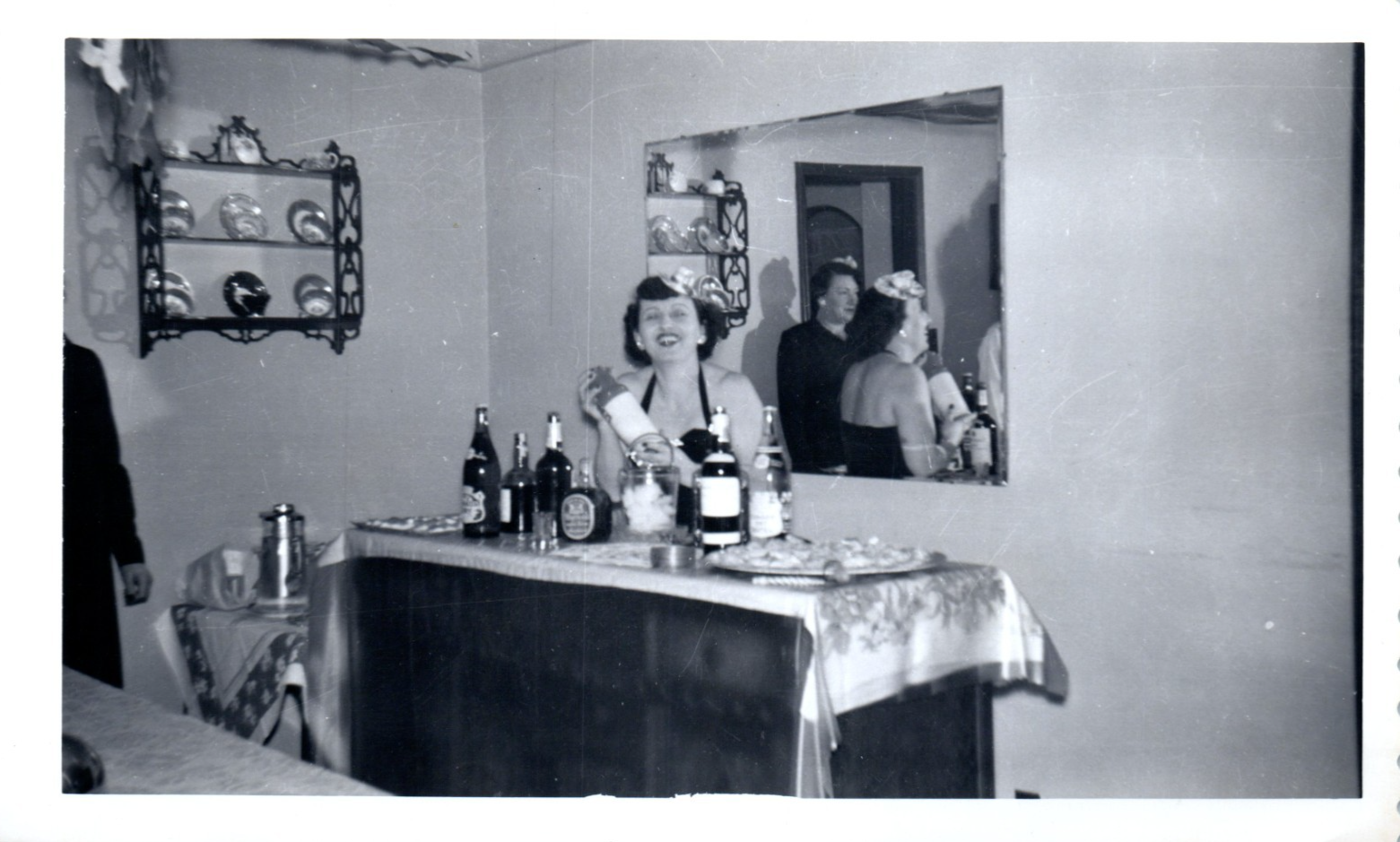 1950s Woman Behind Bar Mixing Drinks Party Reflection Mirror Vintage Photo | eBay