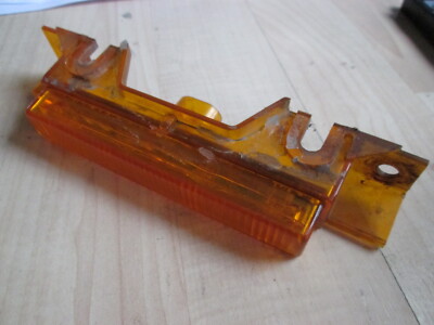 Volvo VNL Trucklite 20414610 Cab Marker Light Amber Yellow LED #M266VZ ...