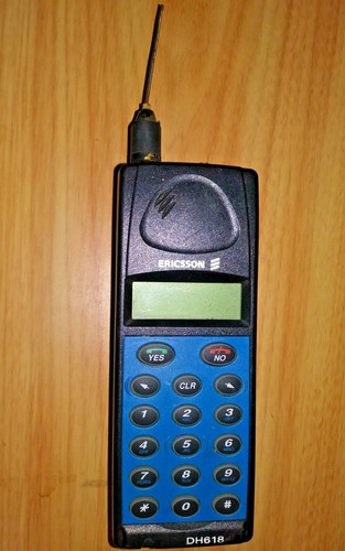 UNTESTED ERICSSON DH618 VINTAGE FLIP FLOP CELL PHONE CDMA CELLULAR OLD ...