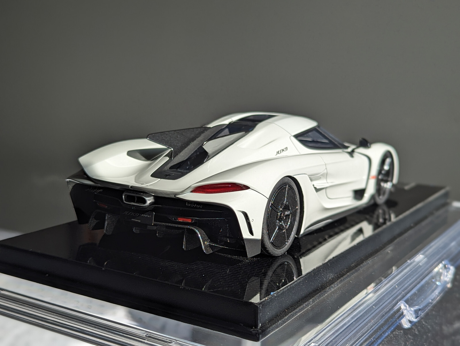1/18 FrontiArt Koenigsegg Jesko Absolut in Grey Carbon Base | eBay