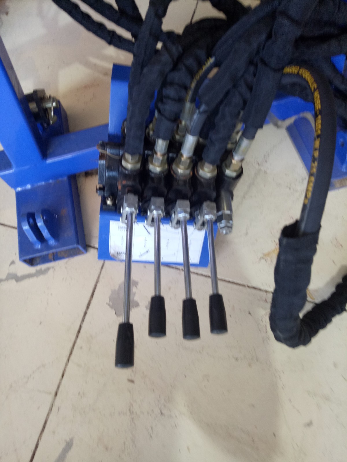 Hydraulic Tractor Mounted Hedge & Tree Pruner, 1800mm Multi-Angle ...