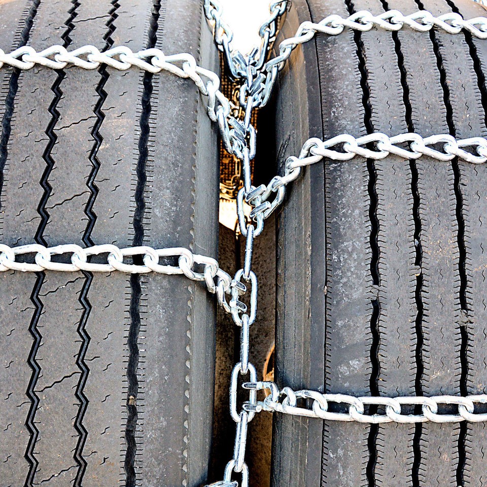 Titan Heavy Duty Mud Service Tire Chains Dual/Triple Off Road 8mm 225/ ...