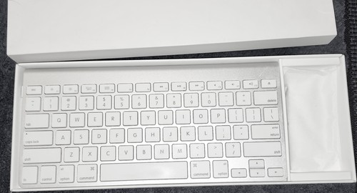 Apple Wireless Aluminum Keyboard A1314 w/ Orig. Box - Tested & Working ...