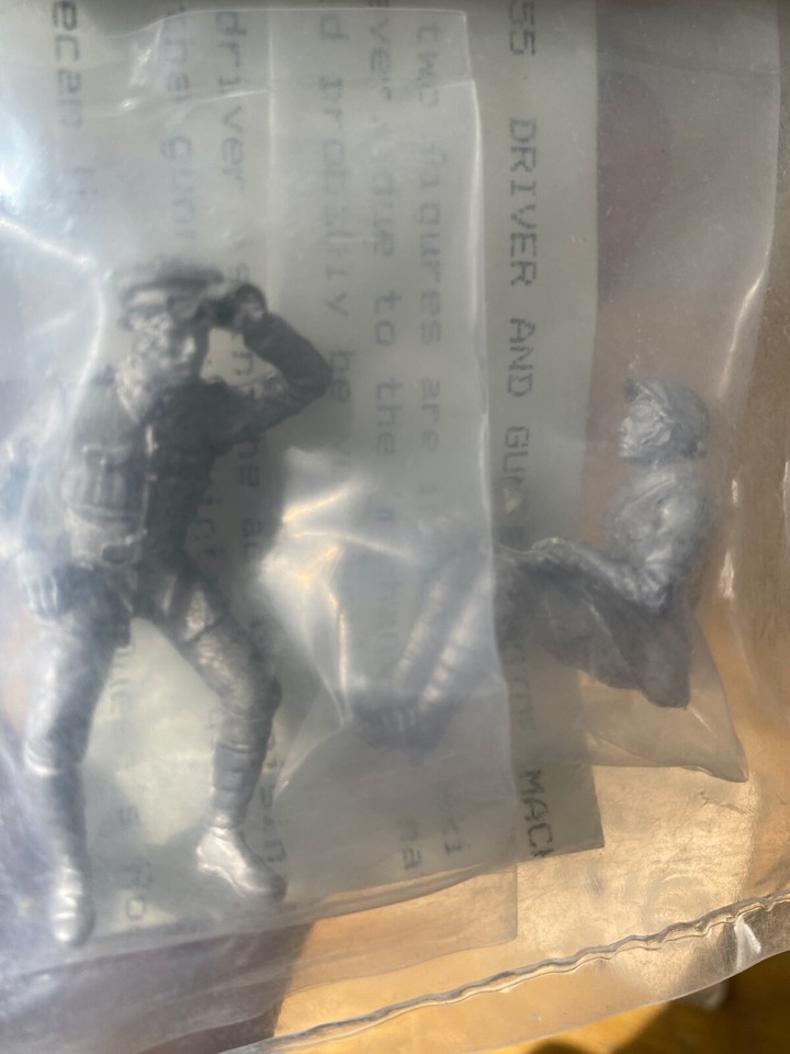 Mitrecap Miniatures White Metal Driver and Gunner Machine Gun Service c ...