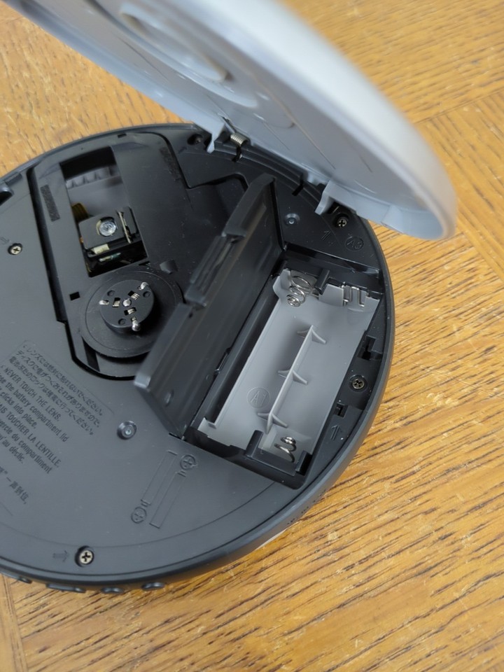 SONY D-EJ011 Walkman Portable CD Player Gray Silver Tested And Working ...