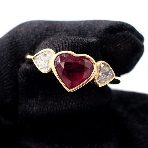18k Yellow Gold Ruby & Diamond Heart Bezel Set Three Stone Ring | eBay