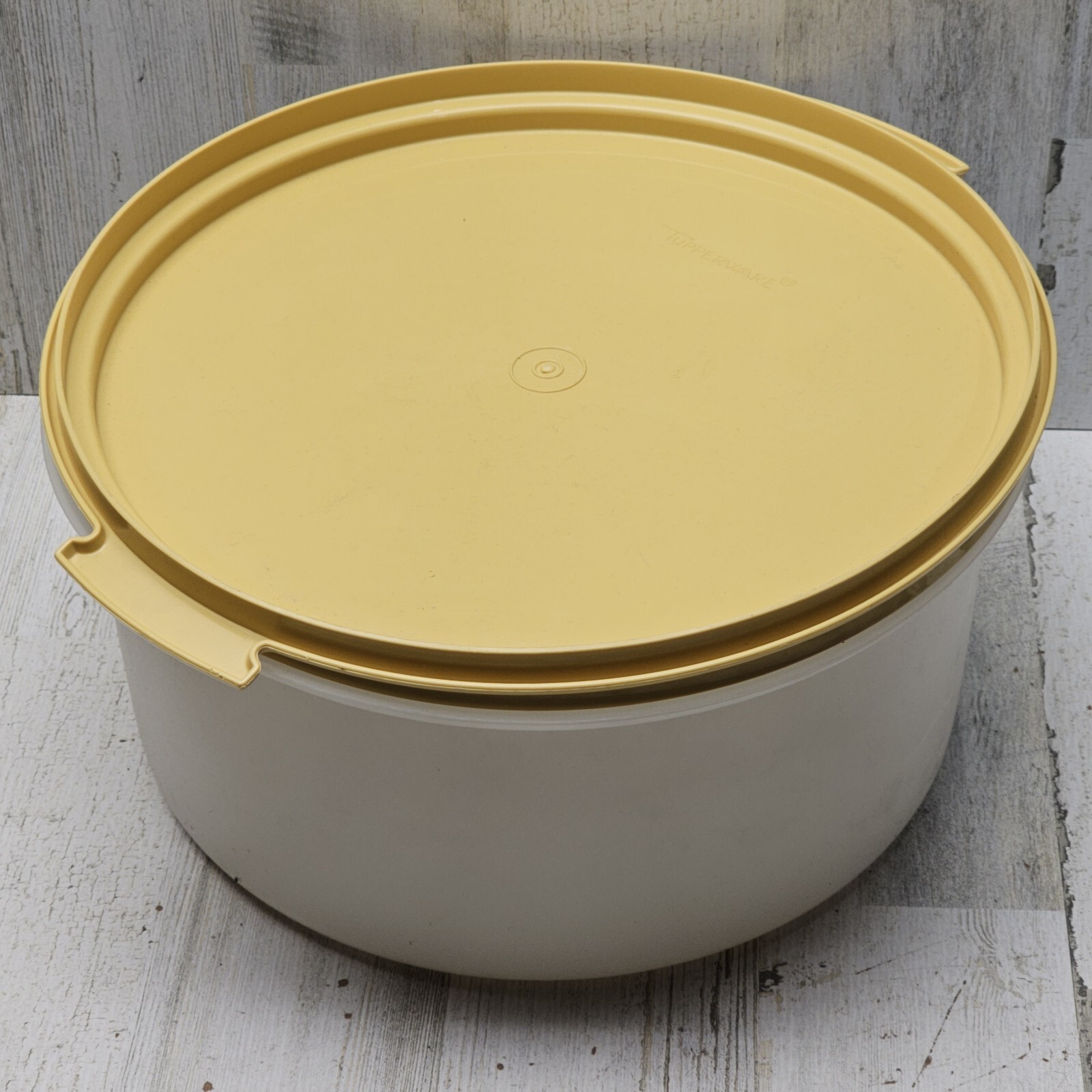 TUPPERWARE Cake & Pie Taker Carrier Harvest Gold W/ Handle Vintage | eBay