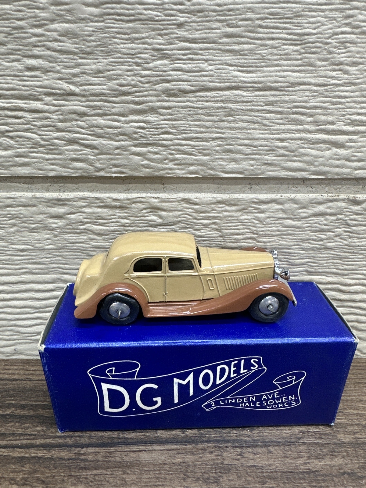 DGM MODELS/DINKY COPY Saloon Diecast | eBay