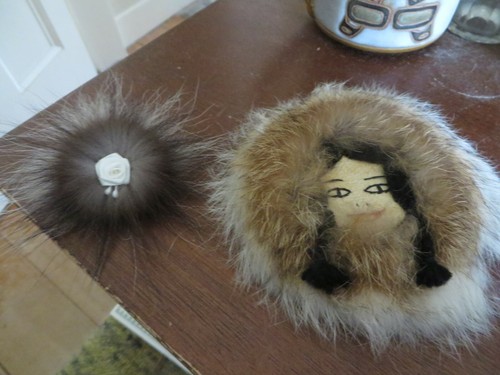 2 vintage old Eskimo Inuit souvenir pins flower head | eBay