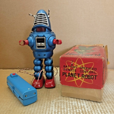 1958 Robot Planet Robot Yoshiya KO Battery Op Tin Toy Remote Control ...