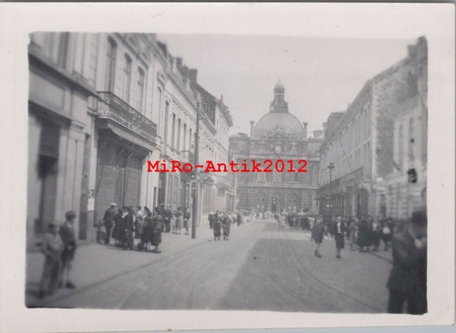 Photo, WW2, Street Scene in 1940 (N)50447 | eBay Australia