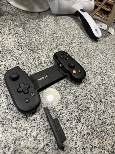 Backbone One BB02BXW Lightning Mobile Gaming Controller iPhone w/ Pro ...