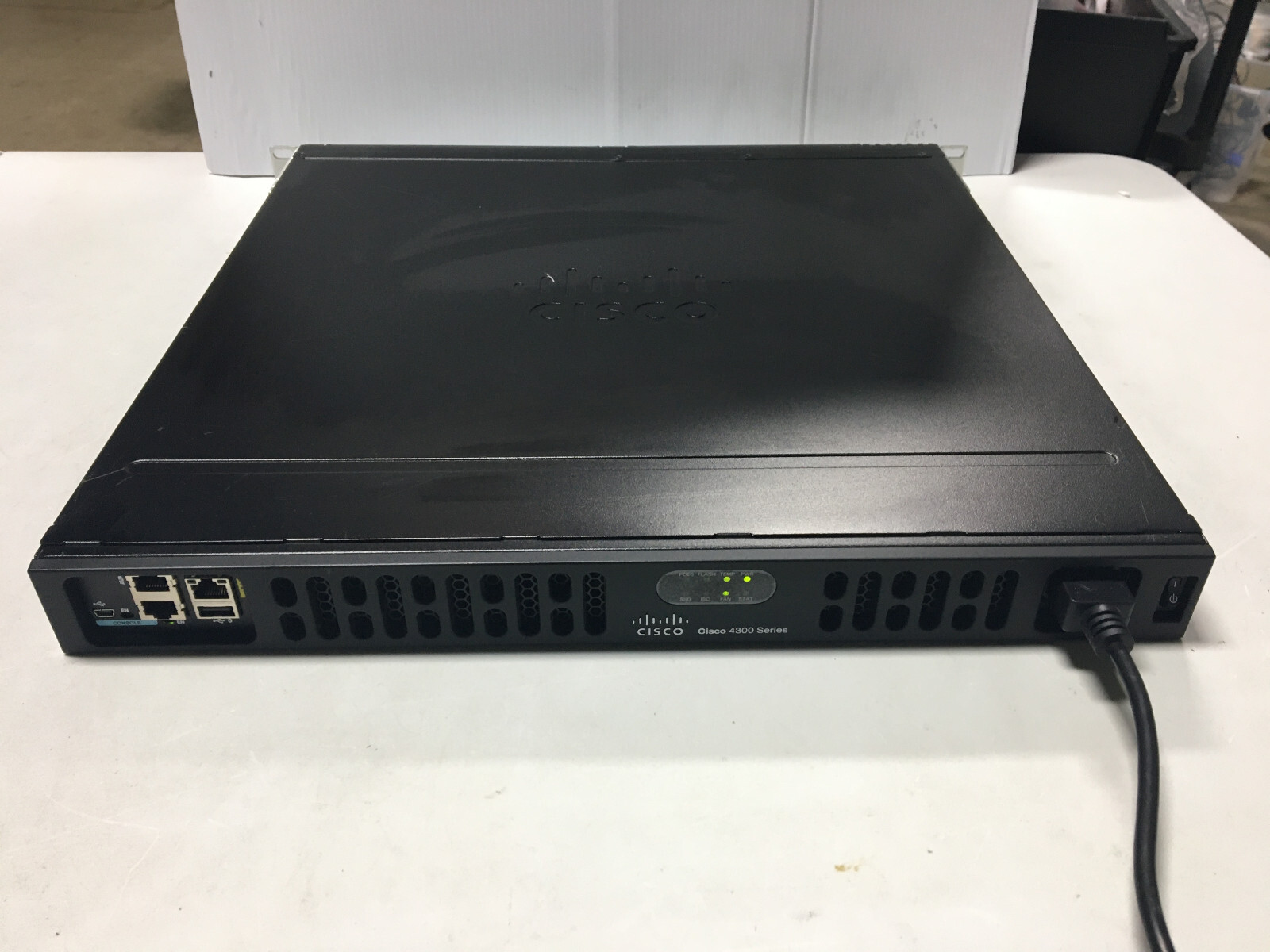 Cisco ISR 4331 4300-Series Integrated Service Router V04 W/Ears P/N ...