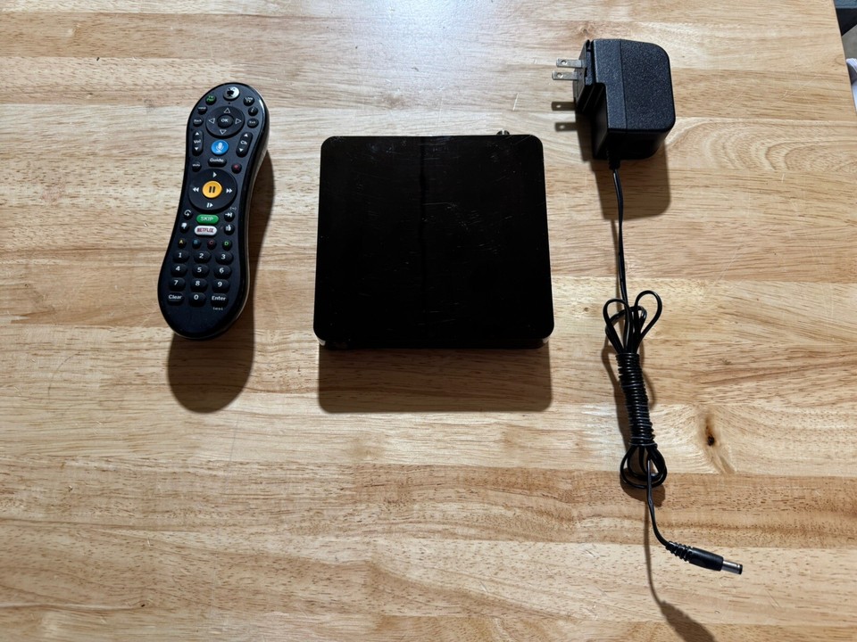 TiVo 4K Mini LUX TV Streaming Box w/ Remote (TCDA95000) - LIFETIME ...
