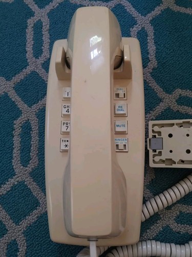 AT&T 100 ALMOND PUSH BUTTON WALL PHONE | eBay