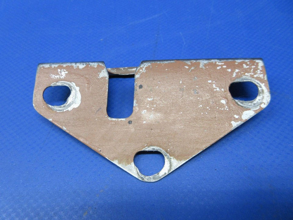 Cessna 180 / 180K Door Latch Clutch Assy LH P/N 0711699-1 (0624-1221 ...