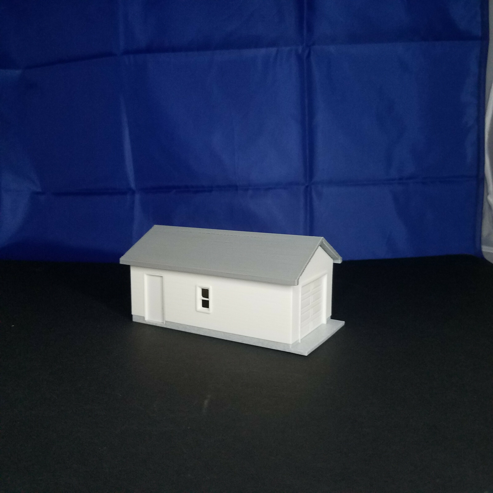 HO Scale - 1 Car Garage with Removable Roof | eBay