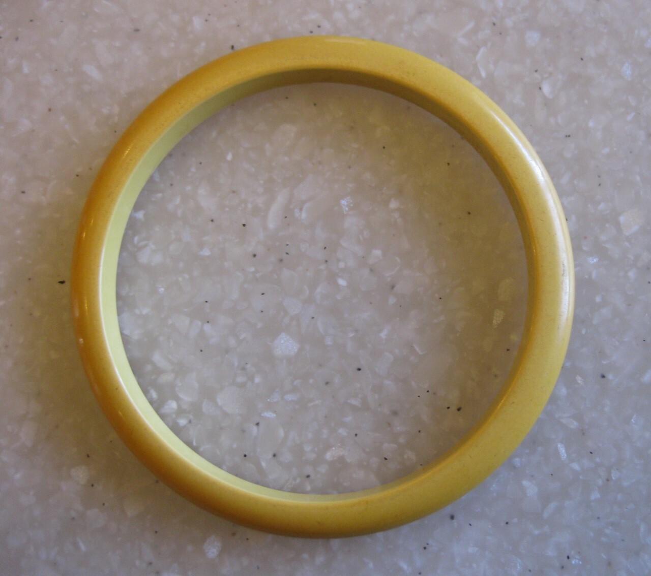 Slim and Smooth Ivory Bakelite Bangle Bracelet - Gem