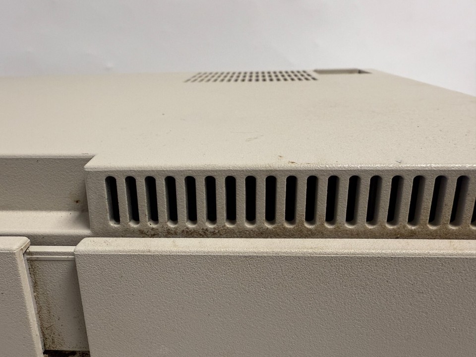 IBM Personal System/2 P70 386 Portable Computer Type 8573-121 P/N ...