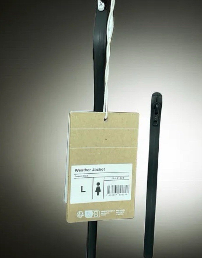 On Cloud Women's Lightweight Weather Jacket Grape/Black, Size Large…002 ...