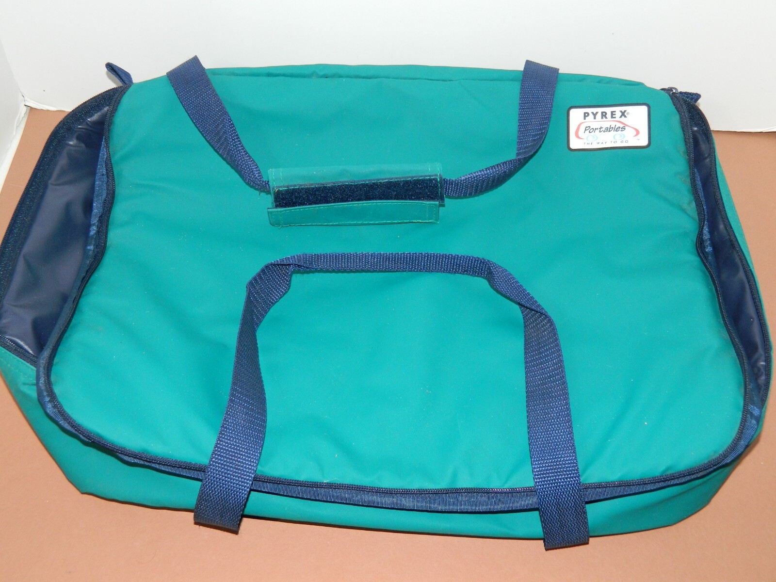 NICE Pyrex Portables Blue Insulated Tote Bag Casserole Carrier Hot Cold ...