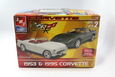 2002 AMT ERTL 2-Piece Set 1953 & 1995 Corvettes 31818 1:25 Plastic ...