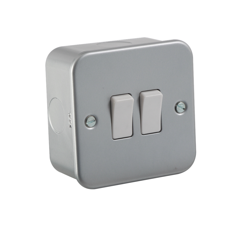 METAL CLAD ELECTRICAL FITTINGS SWITCHES AND SOCKETS WORKSHOP GARAGE ...