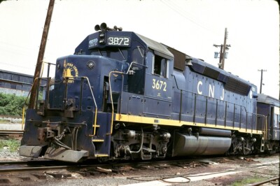 Central RR of New Jersey (CNJ) - GP40p - #3672 - Original 35mm Slide (b ...