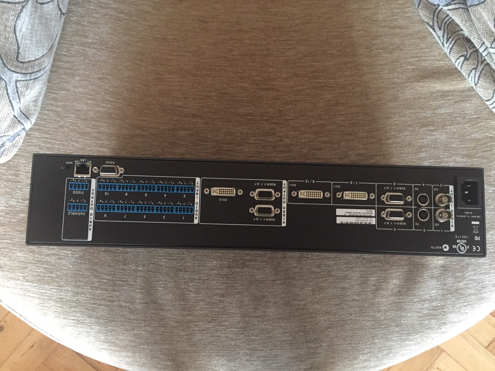 Extron Digital Video Scaler DVS 510 10 Input HDCP-Compliant Scaling ...