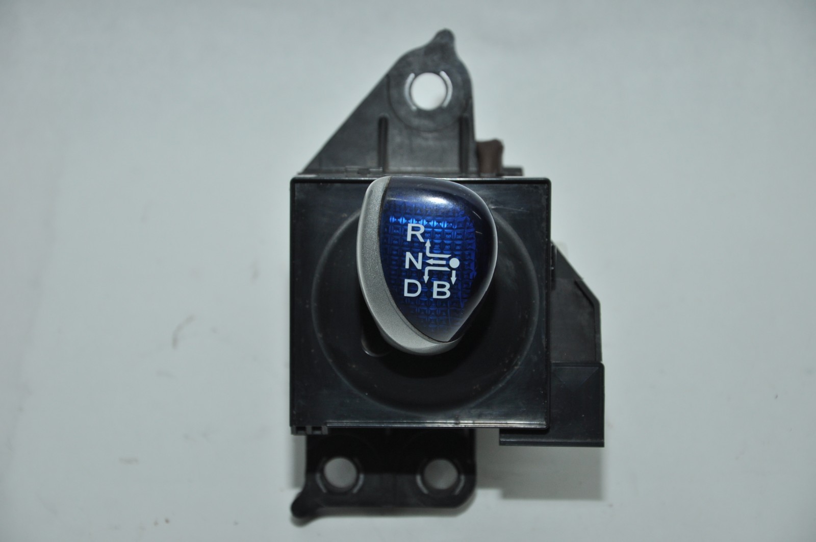 10-15 TOYOTA PRIUS AUTOMATIC GEAR SHIFTER KNOB LEVER ASSEMBLY 75C583LHD ...