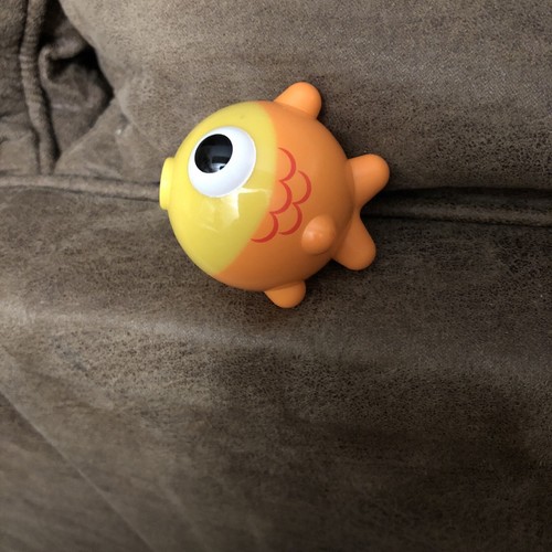 Munchkin Fishin' Bath Toy Replacement Magnetic Fish ~ Orange & Yellow ...