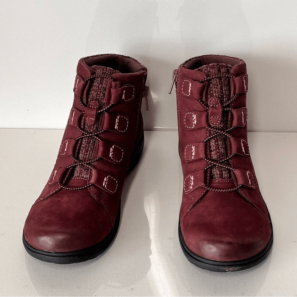 Clarks Collection Carleigh Jade Leather & Knit Ankle Boots Size: 8 | eBay