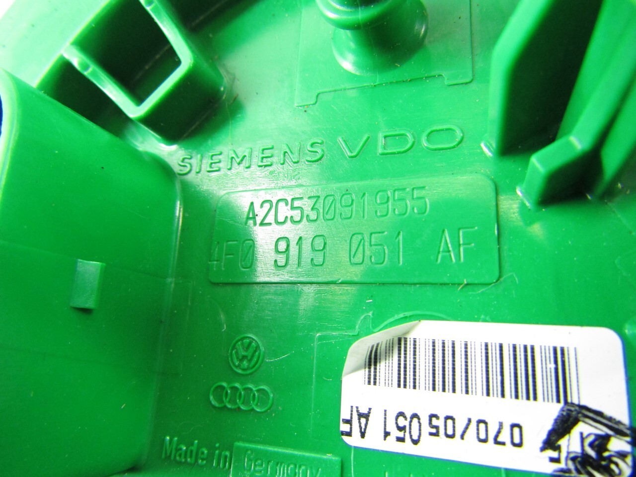 AUDI A6 C6 4F 2009 Benzin Kraftstoffpumpe Tankgeber fuel sender pump ...