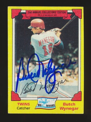 1982 Drake's (Topps) -#32 BUTCH WYNEGAR (Minnesota Twins) *AUTOGRAPHED ...